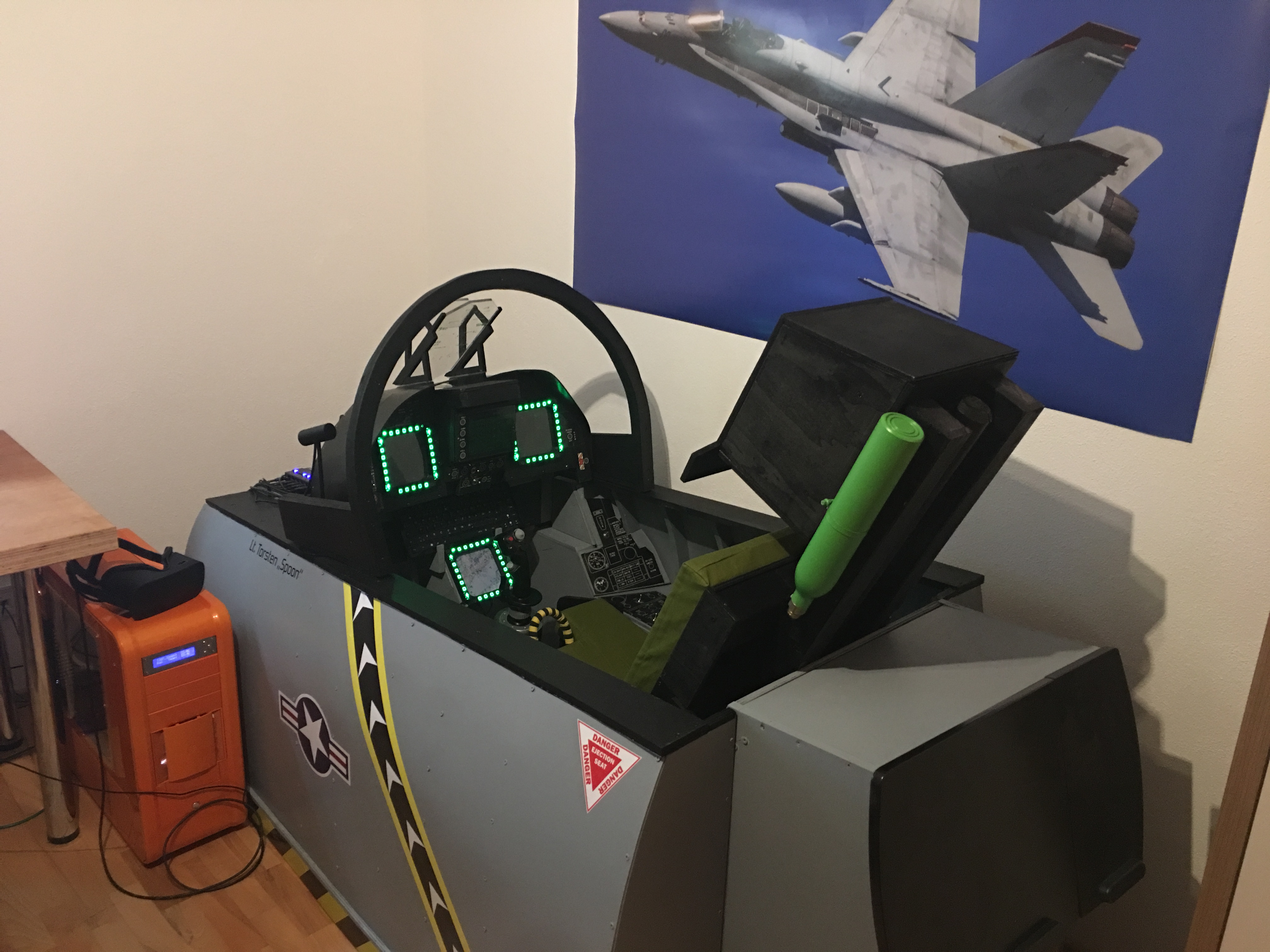 IMG_3054.JPG aus dem „F-18 Simpit“ Album von Spoon1975